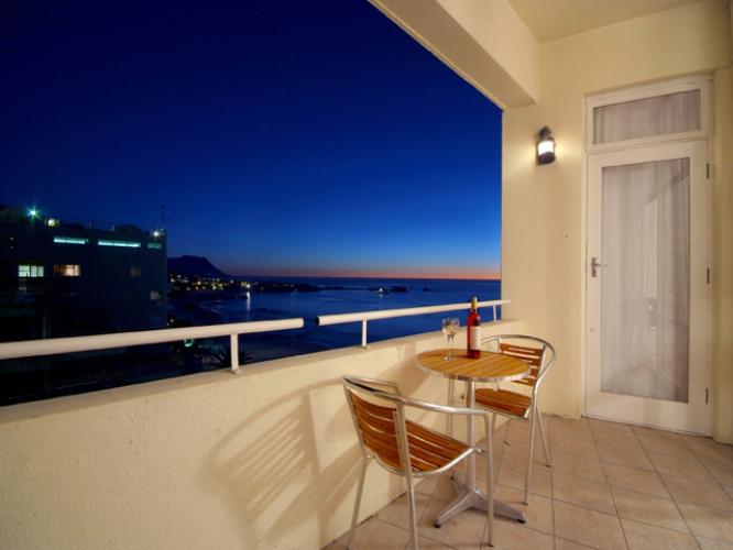 Luxury Cape Town Villas & Apartments - Valhalla, Clifton